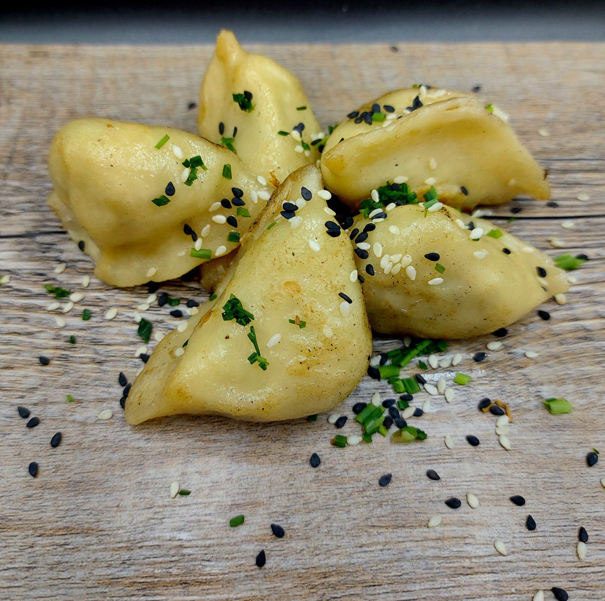 Gyosas de Cerdo ( 5 unds.) – TAKO – Sabor a Mar